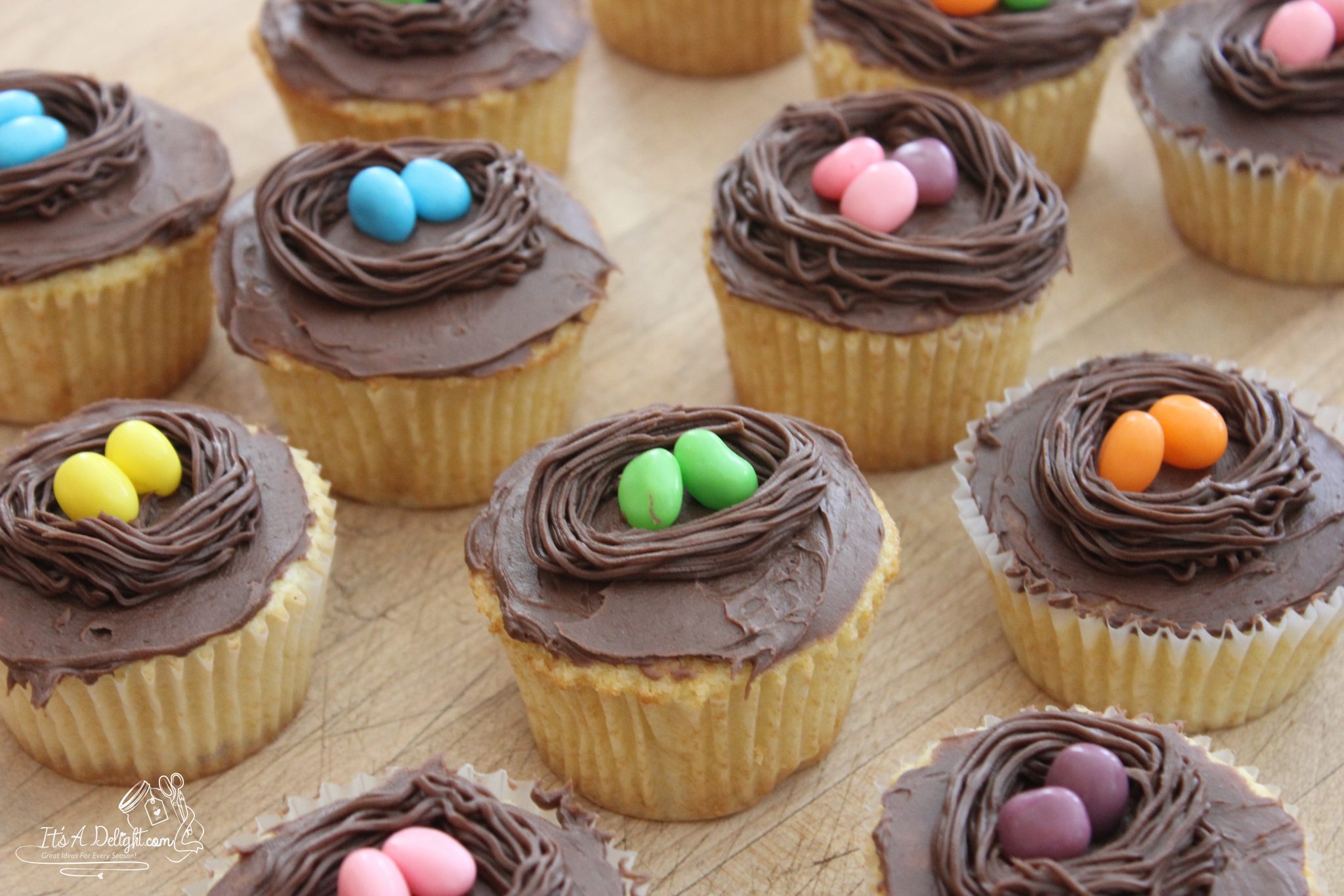 Make these super cute Spring Cupcakes! - It's A Delight