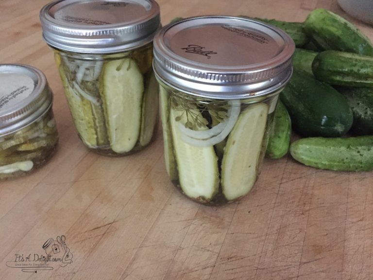 Beautiful Layered Jars of Pickles – Easy No Canning Method! - It's A ...
