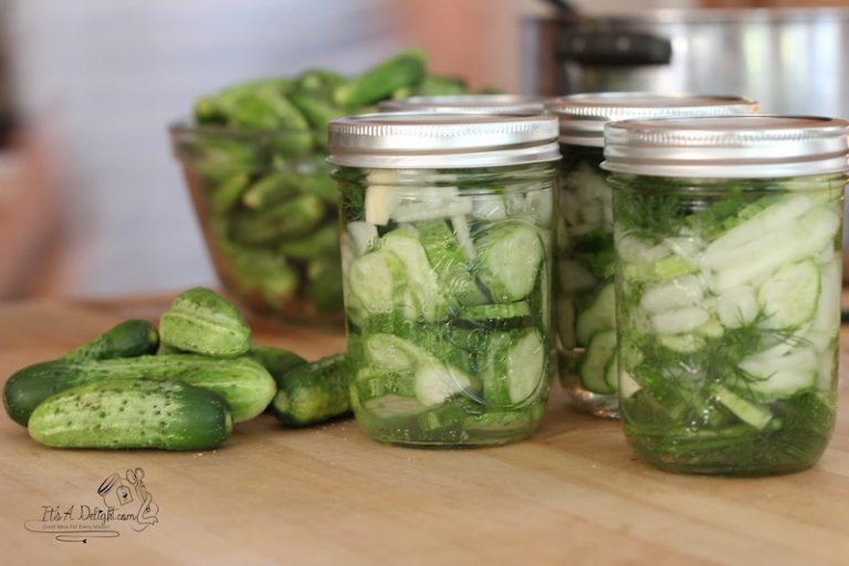 Beautiful Layered Jars of Pickles – Easy No Canning Method! - It's A ...
