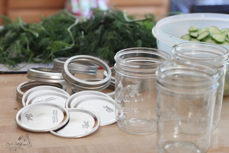 Beautiful Layered Jars of Pickles – Easy No Canning Method! - It's A ...